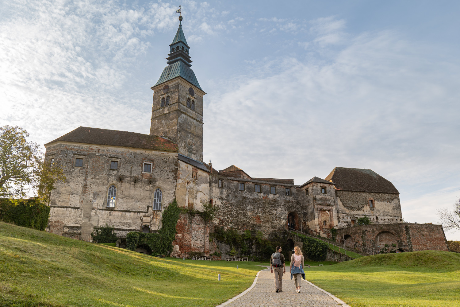 Burg Güssing: Reise in die Vergangenheit - schauvorbei