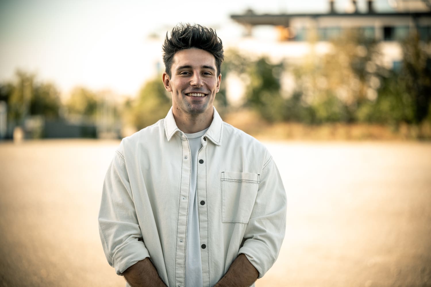 Video: Im Interview mit Singer-Songwriter Alexander Eder | schauvorbei