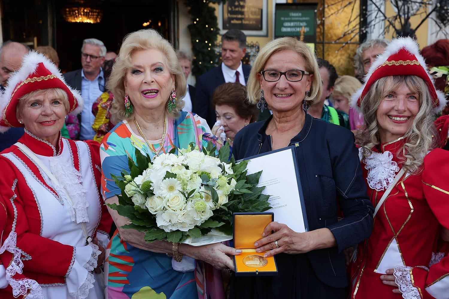 Birgit Sarata feierte Geburtstag im Marchfelderhof | schauvorbei