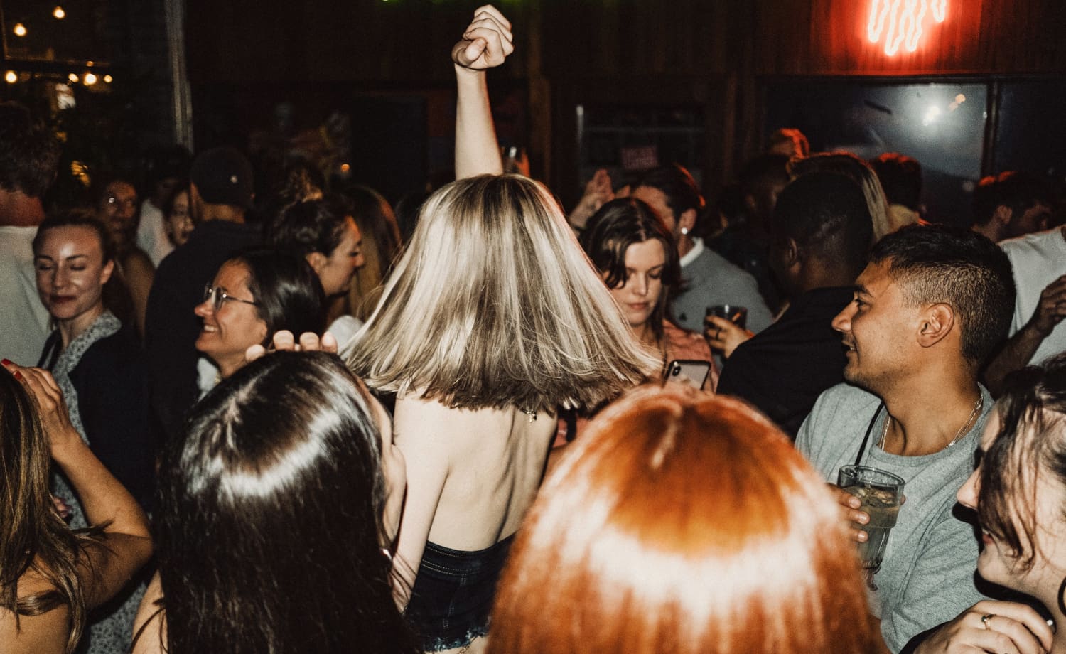 90ies & 2000s Faschingsball x Single Party | schauvorbei